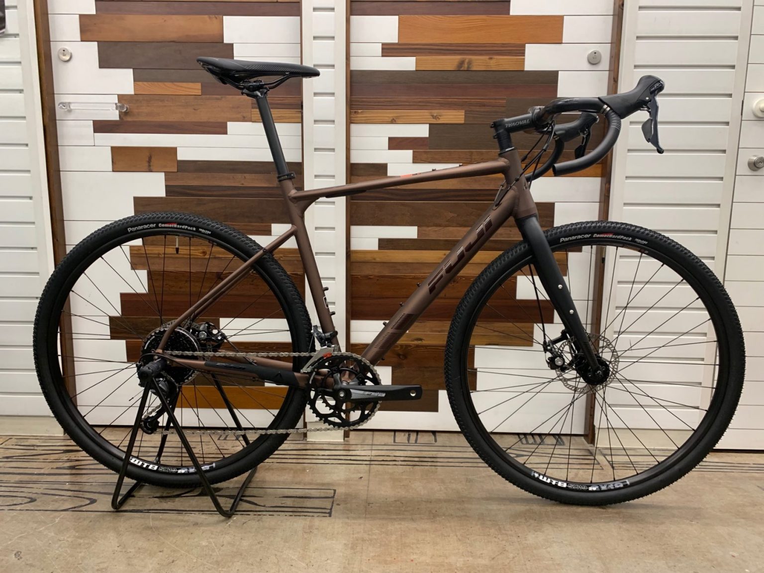 FUJI JARI1.7 グラベルロード （ﾌｼﾞ ｼﾞｬﾘ1.7）入荷しました!!｜バイク・自転車の購入修理ならハヤサカサイクル
