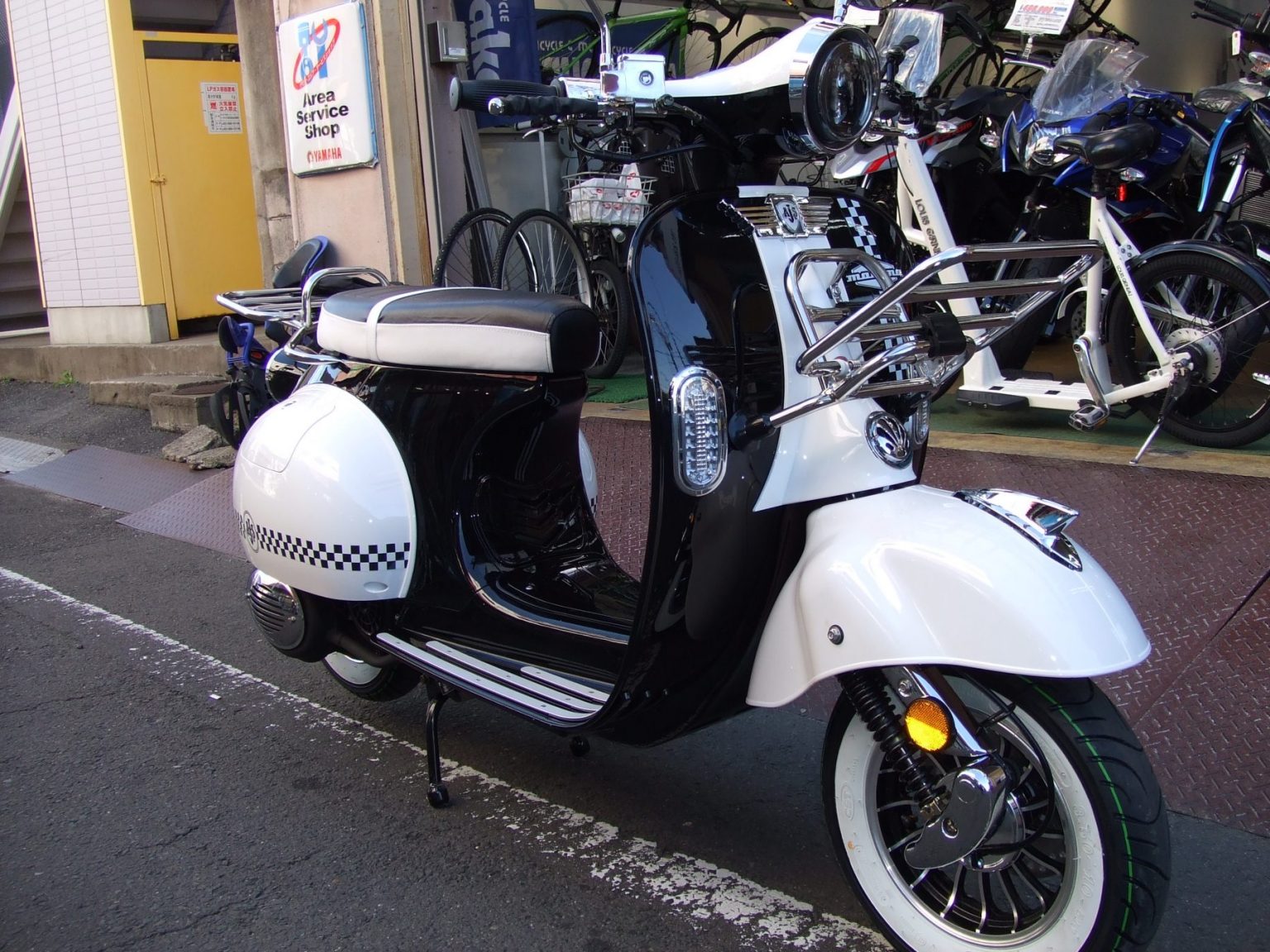 東北初！！ AJS Modena 125登場！！｜バイク・自転車の購入修理ならハヤサカサイクル